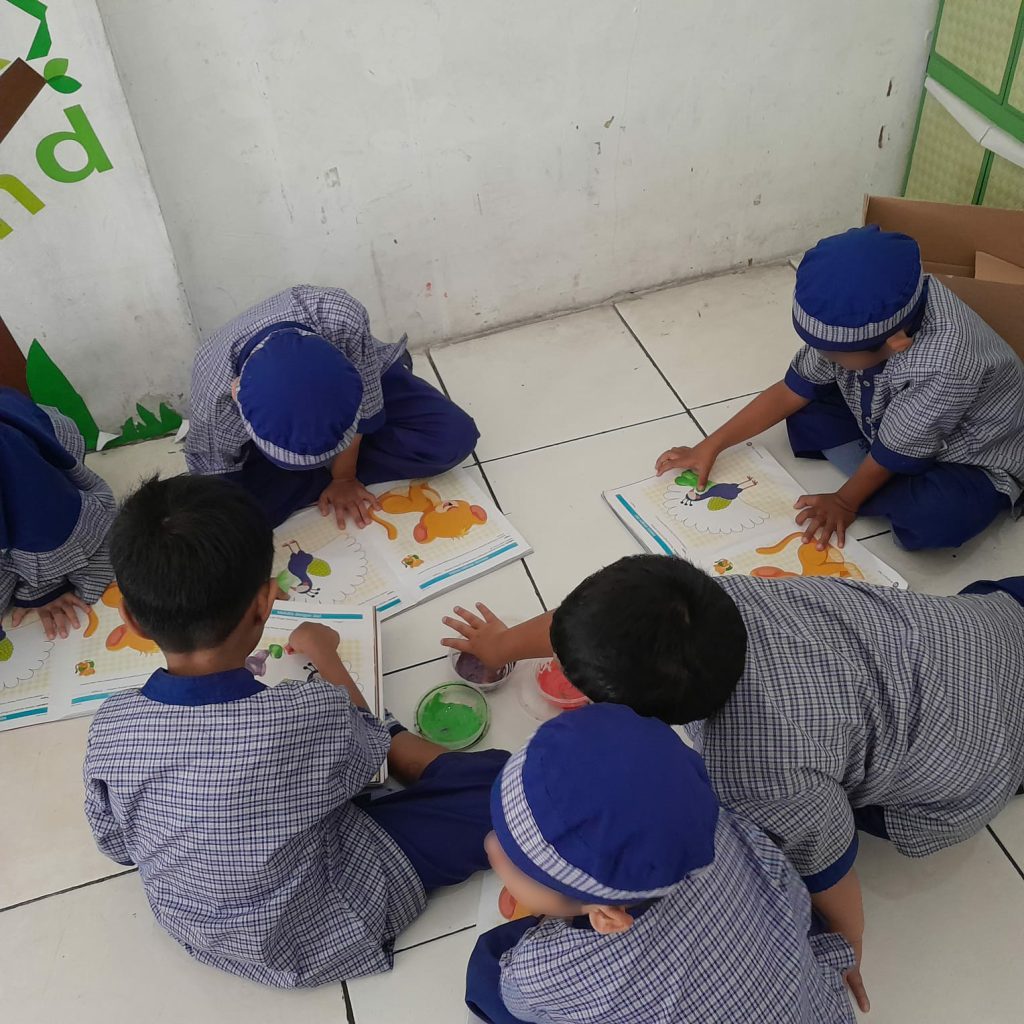 PAUD-Program Unggulan - Imam Nawawi School
